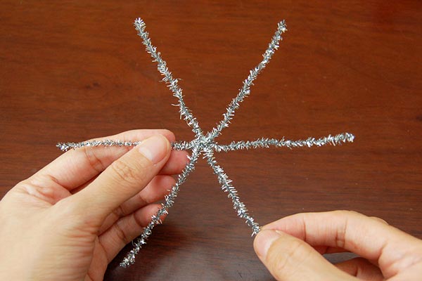 Beaded Snowflake | Kids' Crafts | Fun Craft Ideas | FirstPalette.com Beaded Snowflake | Kids' Crafts | Fun Craft Ideas | FirstPalette.com